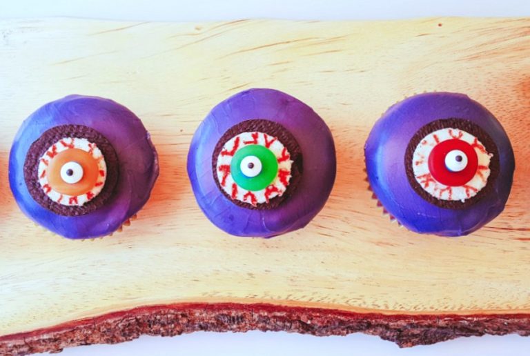Halloween Eyeball Cupcakes - Pam's Daily Dish