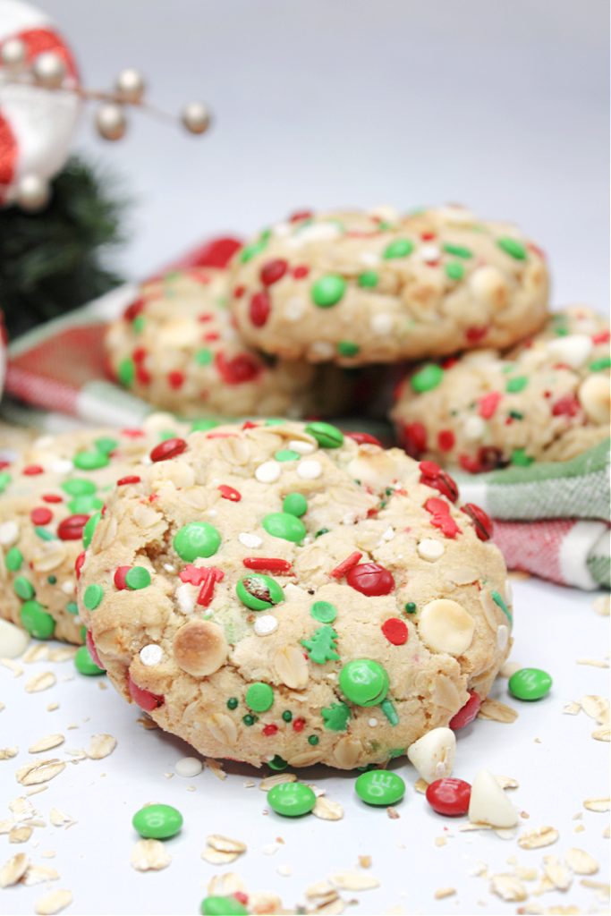 White Chocolate Oatmeal Christmas Cookies - Pam's Daily Dish