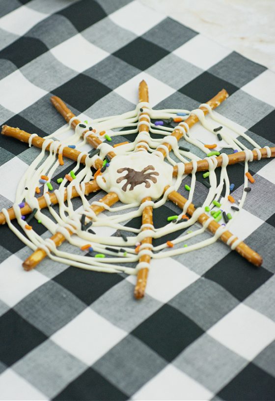 Spider Web Pretzel Snacks - Pam's Daily Dish