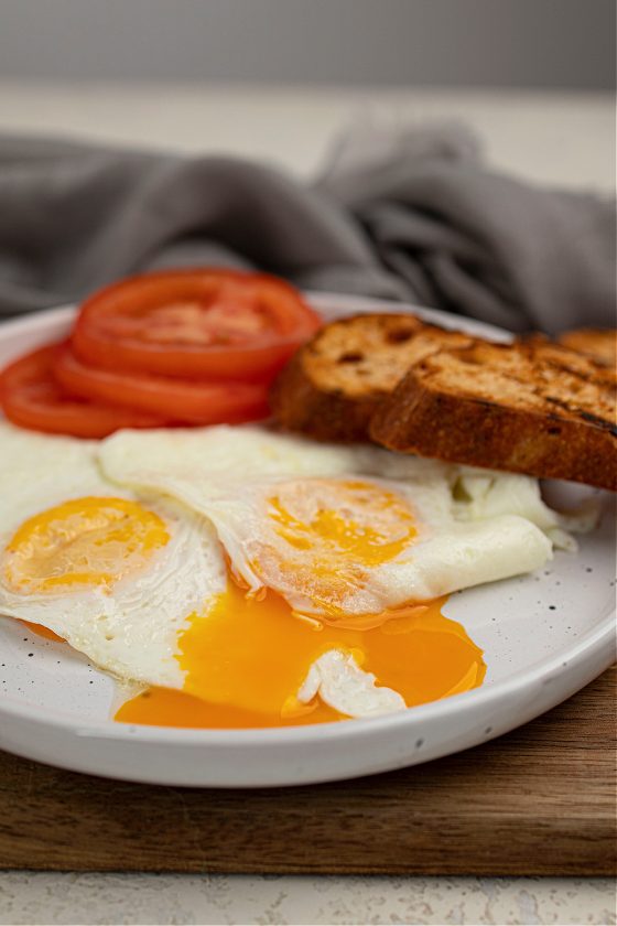Perfect Over Easy Eggs - Pam's Daily Dish